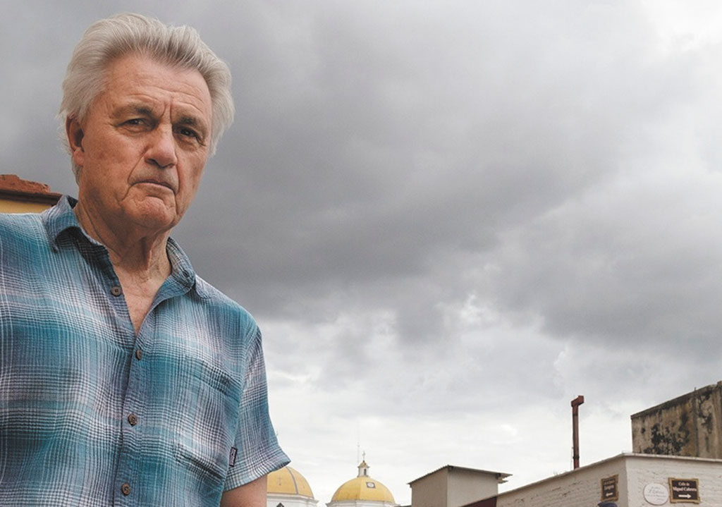 Acclaimed author John Irving moves back to Toronto, releases epic new ...