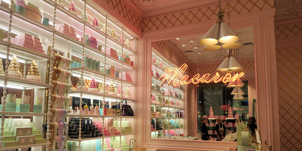 Ladurée Toronto - Toronto Restaurant Guide - Streets Of Toronto
