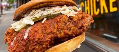 Chica's Chicken - Toronto Restaurant Guide - Streets Of Toronto