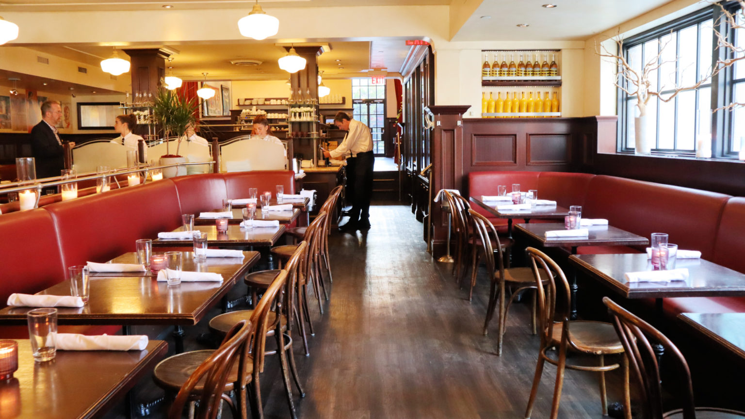 The revived Le Sélect Bistro stays true to its roots