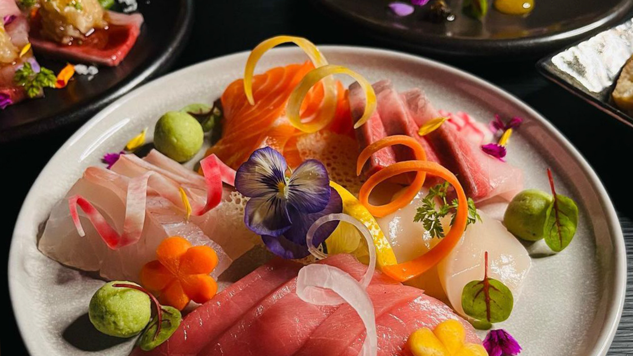 The GTA just got a delicious new restaurant with sushi wrapped in 24 ...