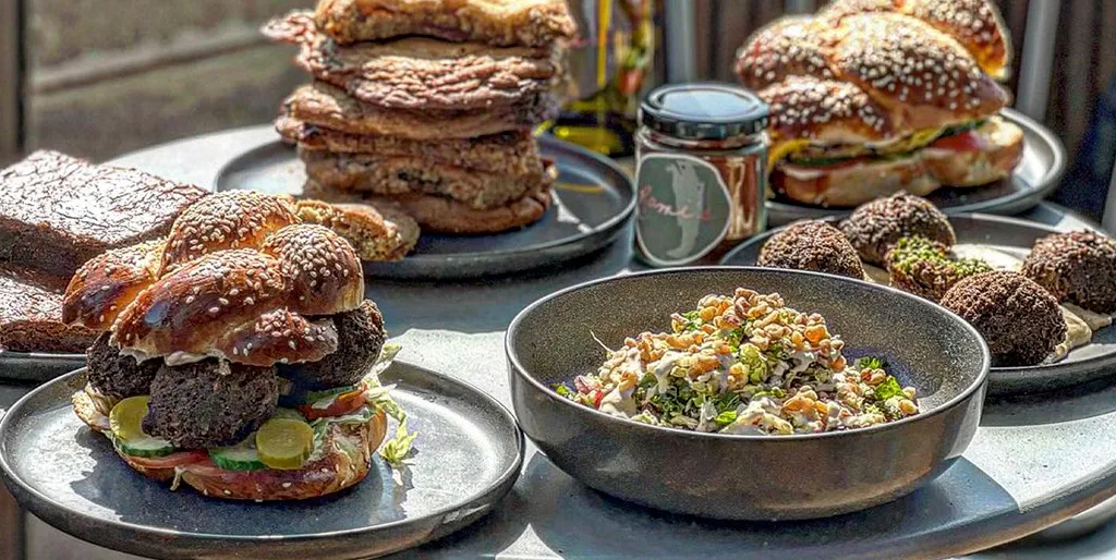 Romi’s - Streets Of Toronto