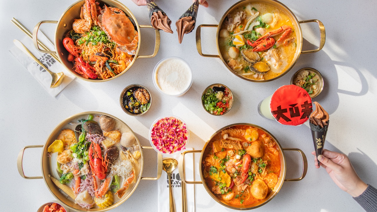 The viral DIY hot pot bar with 100+ option has finally landed in Toronto
